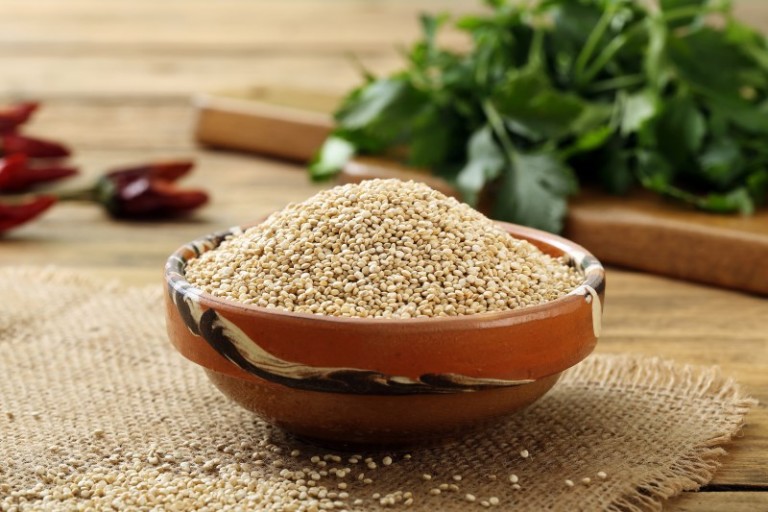 27 Evidence-Based Health Benefits of Quinoa (#3 is WOW)